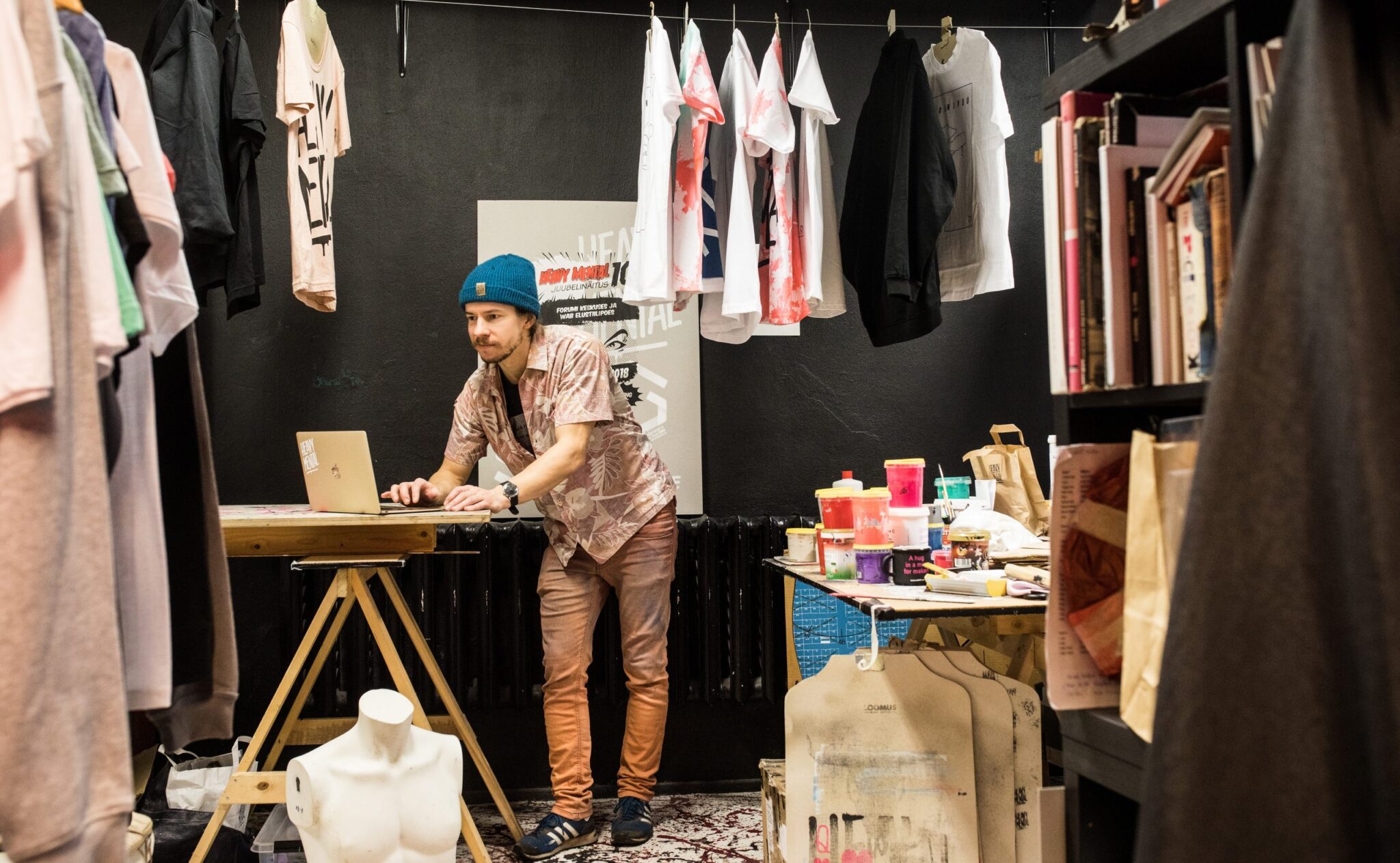 Subcontract manufacturing: everything you need to know — Katana