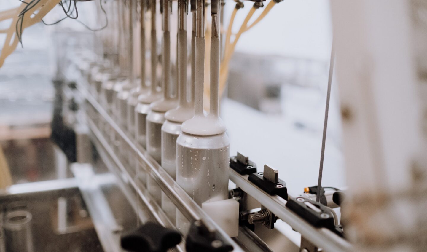 Light Manufacturing Explained: The Ultimate Guide (2024)— Katana