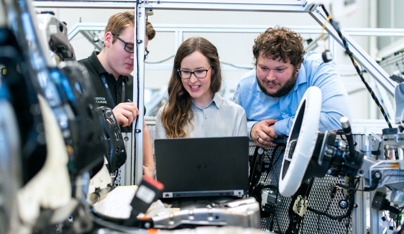 Light Manufacturing Explained: The Ultimate Guide (2024)— Katana
