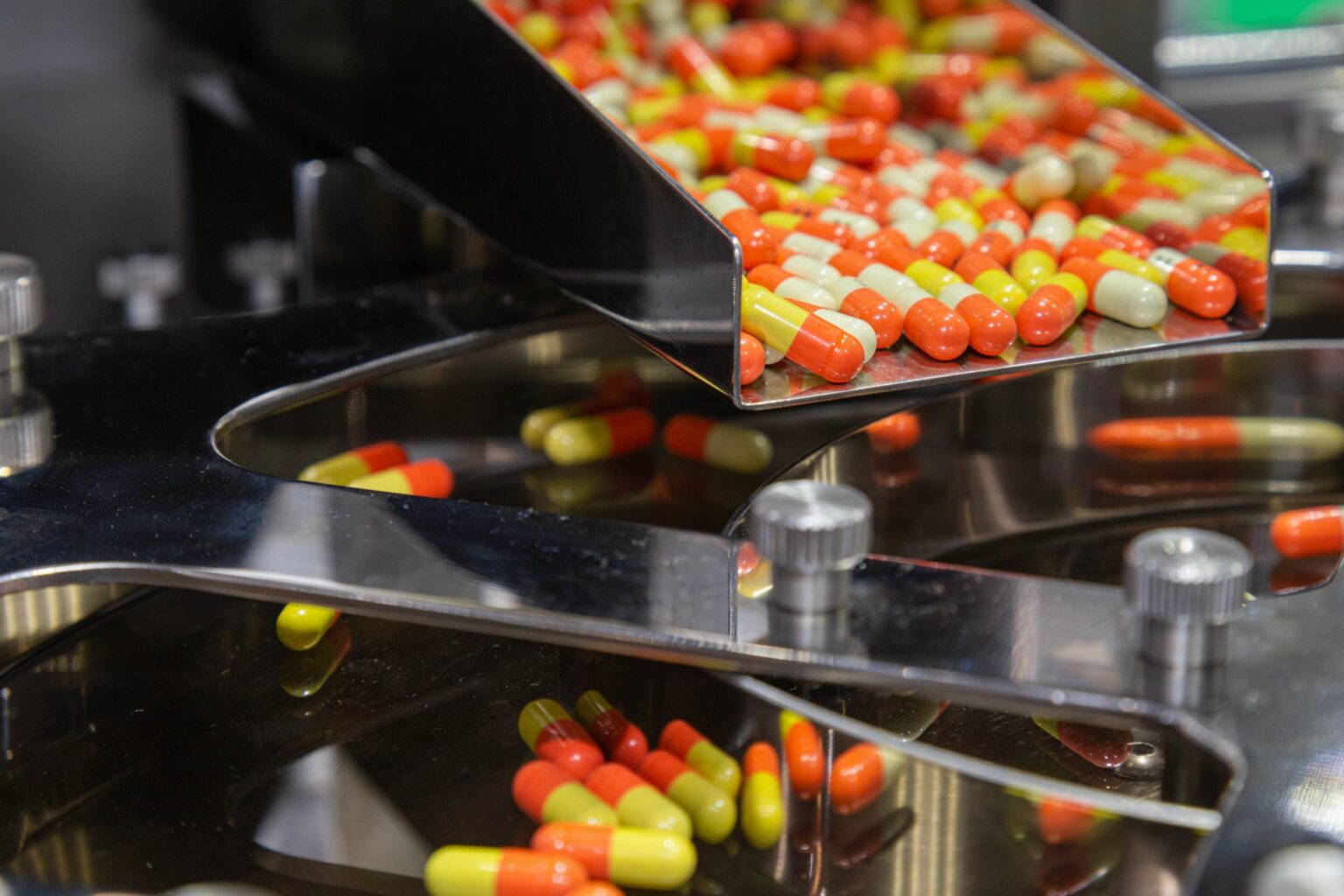 Pharma Supply Chain: Basics, Challenges, and Examples — Katana